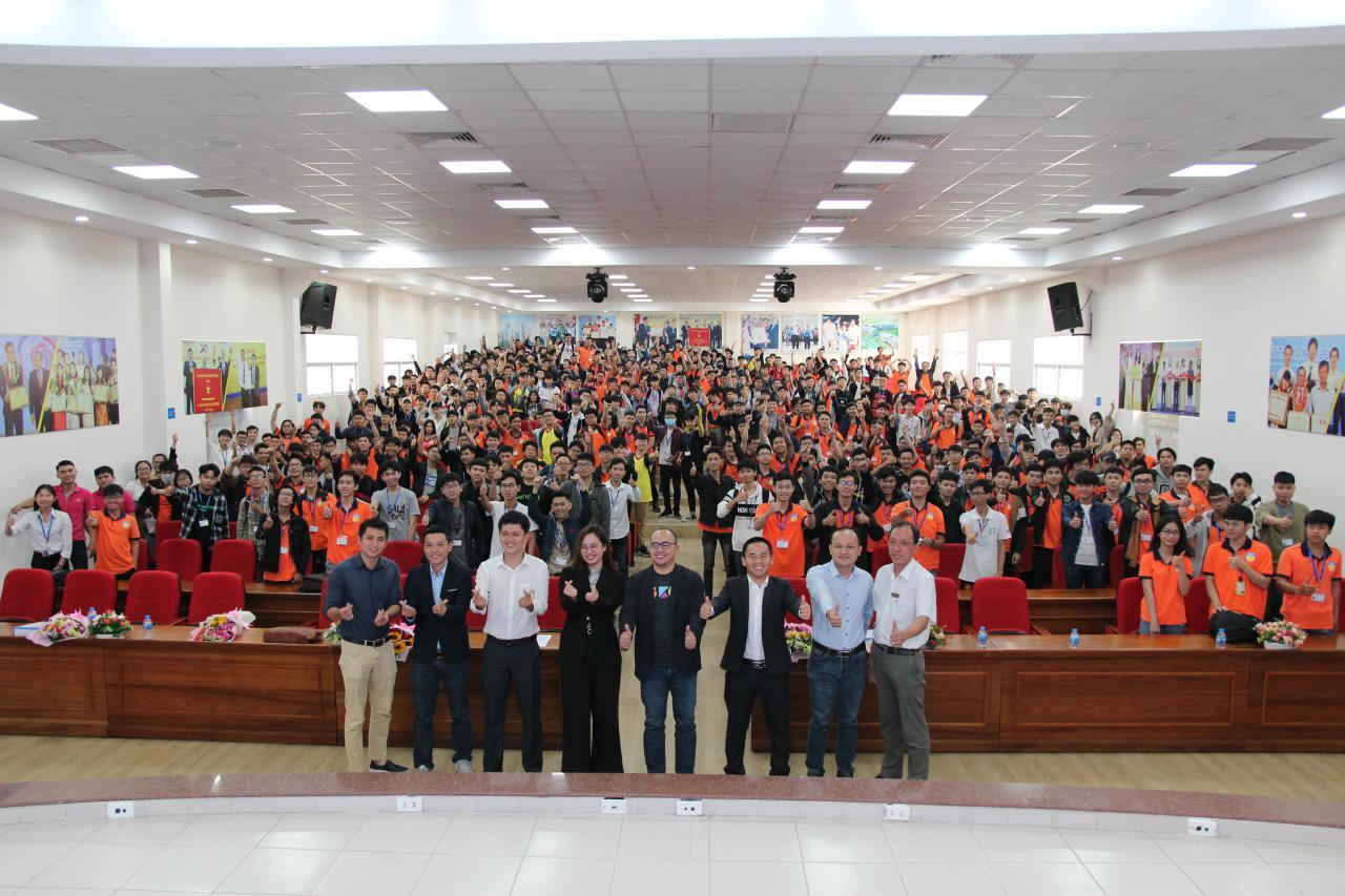 P.A VIỆT NAM PHỐI HỢP VNNIC TỔ CHỨC WORKSHOP CHO SINH VIÊN ĐẠI HỌC HUTECH